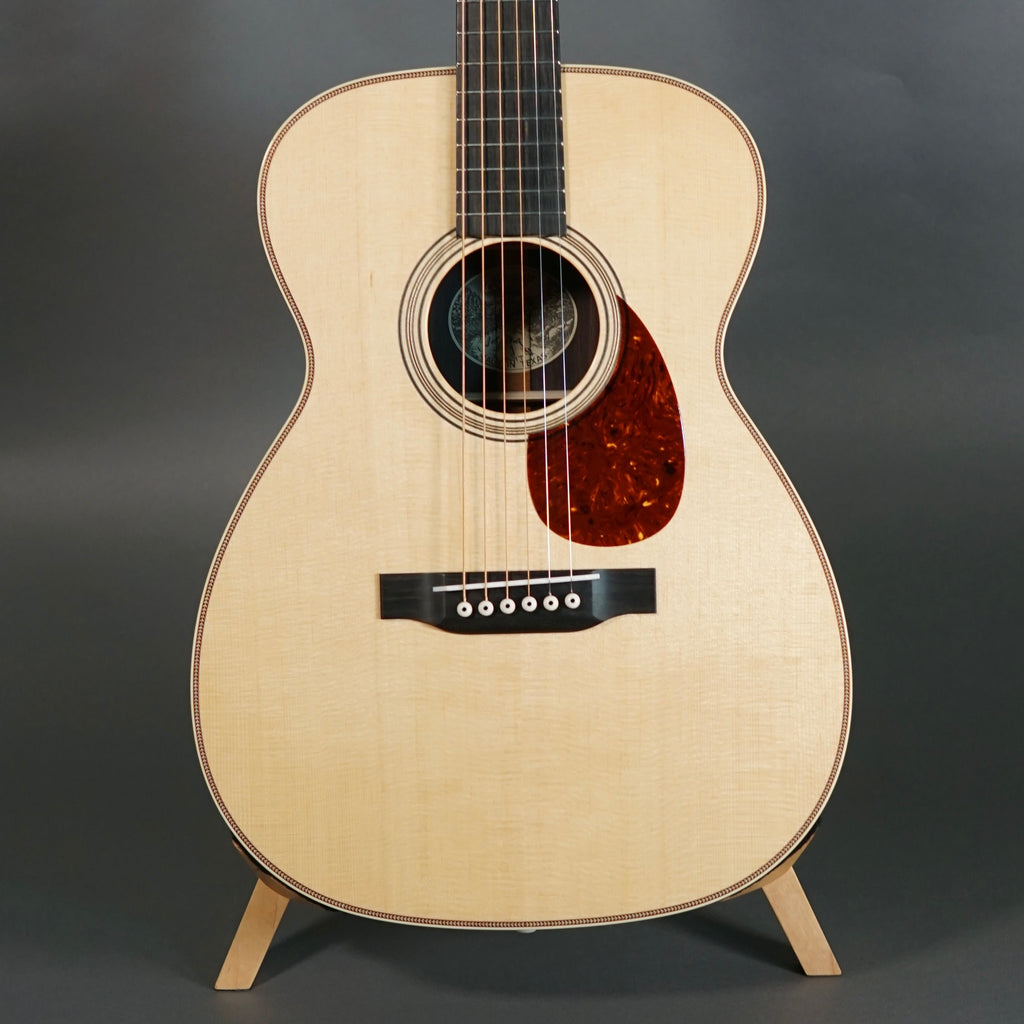 Collings 002H 14 Fret Traditional – Dusty Strings
