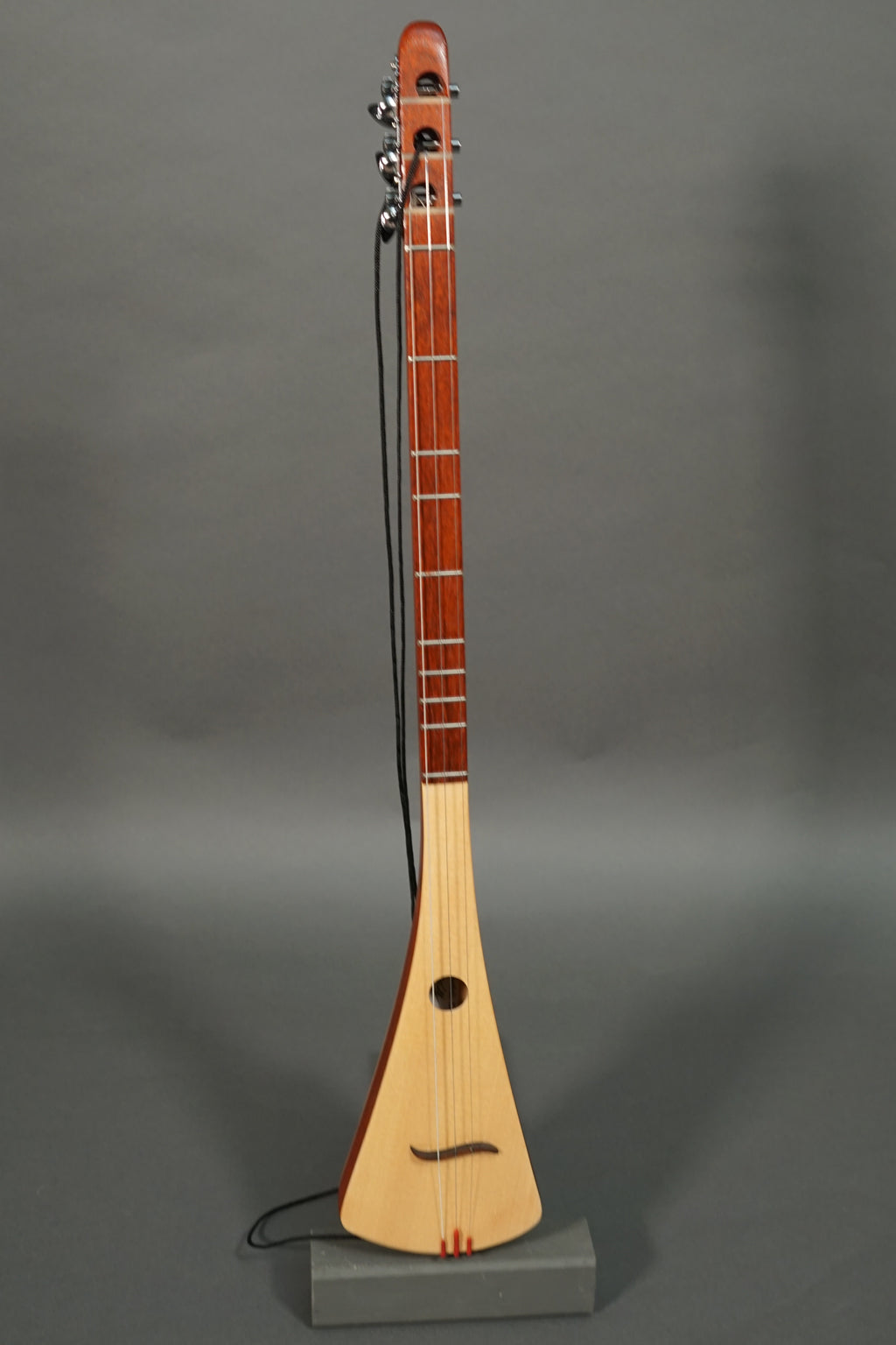 McNally G-24 Kid Picker Strumstick – Dusty Strings